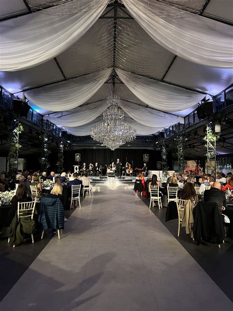 Elle Corbett On Linkedin Great Act Fabulous Crowd And Stunning Venue🤩