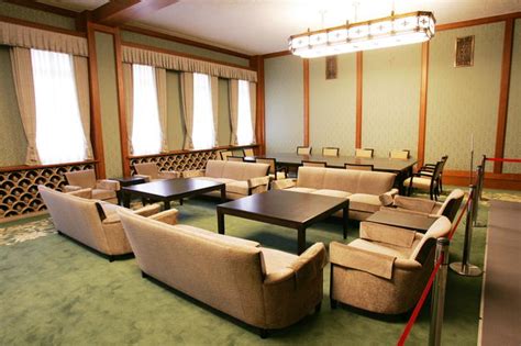 首相公邸の内部。4階にある旧閣議室。官邸：宰相のすみか・首相公邸 写真特集：時事ドットコム