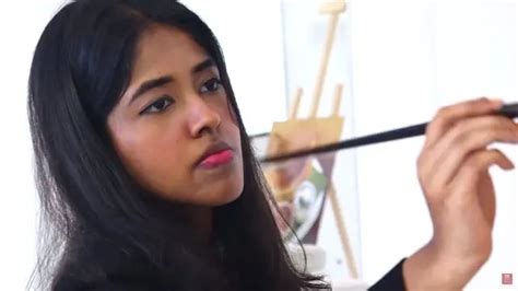 Art హపర రయలజమ అతయత వసతవకగ కనపచ ఇద పయటగ