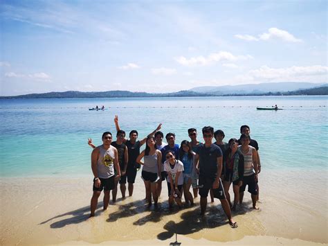 Angelica And Aileen Wanders