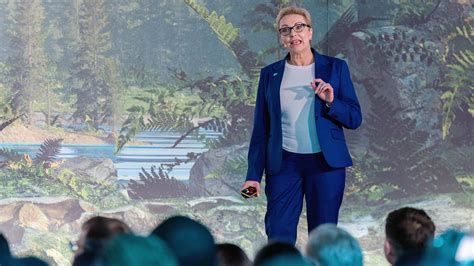 How Unstructured Data Can Help Companies Thrive In The Ai Era