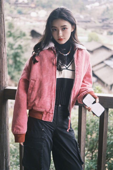 林允情人节晒日常随拍 粉嫩穿搭软萌可爱好少女 搜狐大视野 搜狐新闻