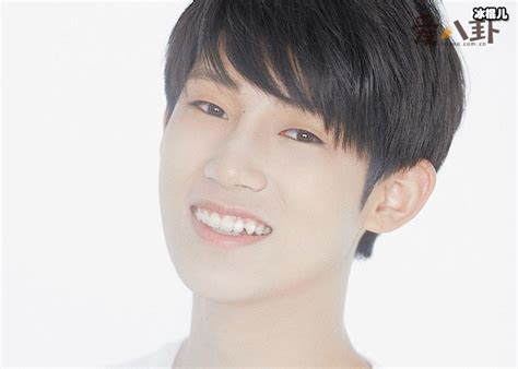 杜天宇个人资料被扒，其家庭背景被曝是一个富二代？ 明星 冰棍儿网