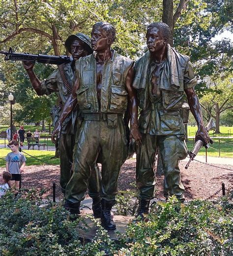 Outdoor Bronze Vietnam Veteran Statue Three Soldiers Trevi Statue