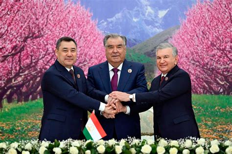 Президенты Кыргызстана Таджикистана и Узбекистана подписали договор о точке стыка трех границ