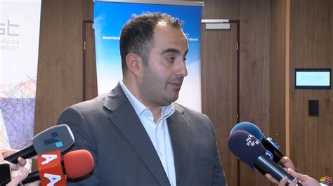 Шаќири Идната година сите ученици ќе имаат учебници Сител Телевизија