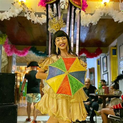 No Sertão Pernambucano Carnaval Preserva Tradição E Abre Espaço Para