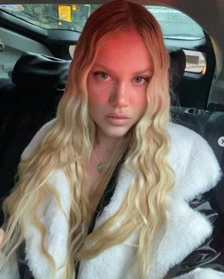 Serel Yereliden Mayolu Paylaşım Son Dakika Magazin Haberleri