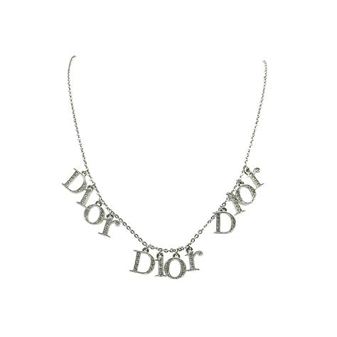 Chia S V I H N V Dior Necklace That Says Dior Cdgdbentre Edu Vn