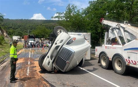 Tractocamión Se Volcó En La Vía Girardot Bogotá Enfoque Teve