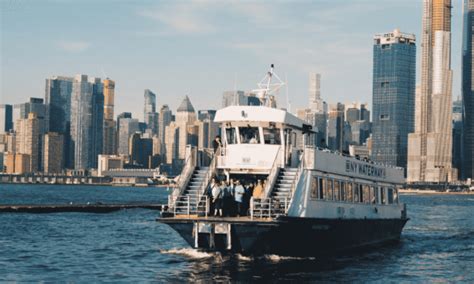 Hot Tub Boat Tour Nyc Prices And Tickets The Boat Tripper