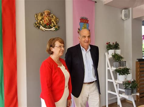 Казанлък инфо ПЪРВА СРЕЩА НА КМЕТА НА КАЗАНЛЪК С НОВИЯ ПОСЛАНИК НА САЩ У НАС Н ПР ПОСЛАНИК