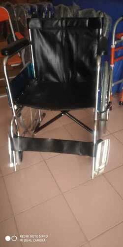 Anti Slip Hand Push Self Propelling Easy To Use Foldable Commode