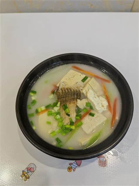 【鲫鱼豆腐汤的做法步骤图，鲫鱼豆腐汤怎么做好吃】scorpio1109下厨房