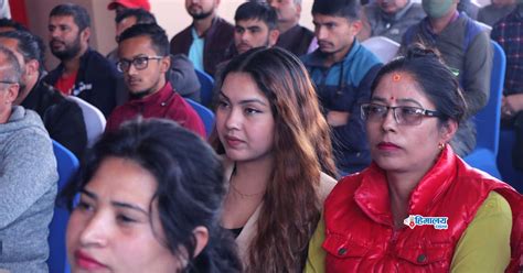 राष्ट्रिय स्वतन्त्र पार्टीको चुनावी सभामा नाम चलेका कलाकार फोटो फिचर