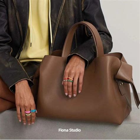 Acne Studios Сумка на плечо ведро купить на OZON по низкой цене ...