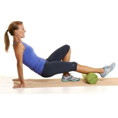 6 Foam Rolling Moves Thatll Boost Blood Flow And Flexibility