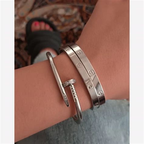 خرید و قیمت دو مدل بنگل کارتیه لاو و میخی قیمت قبل از غرفه آیریا اکسسوری