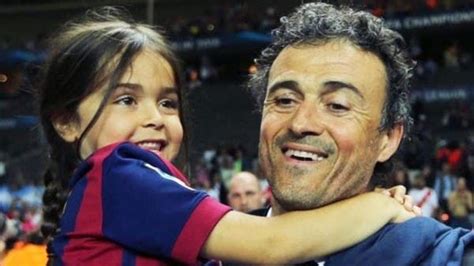 وفاة ابنة مدرب برشلونة السابق لويس إنريكي بعد صراع مع المرض