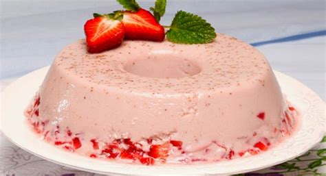 PUDIM GELATINA DE MORANGOS Dicas Femininas