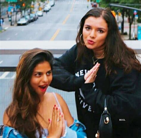 New Glamorous Pictures Of Shah Rukh Khans Daughter Suhana Khan Pics