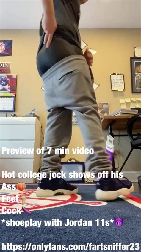 Hot College Jock Stripsshoeplay