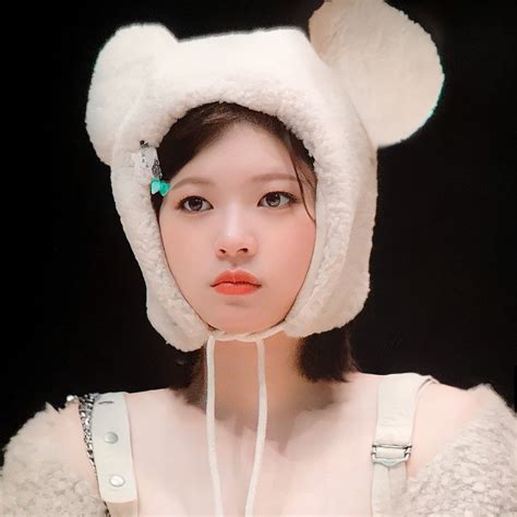 Pin on ੭ twiceland pfp