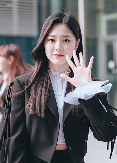 Hyunjin ♡ 현진 Kpop Girls Ulzzang Girl Girl