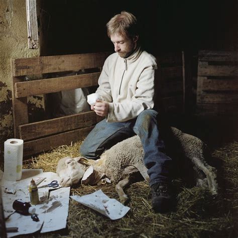 Compelling Portraits Of People Who Abandoned Civilization For Life In The Wilderness