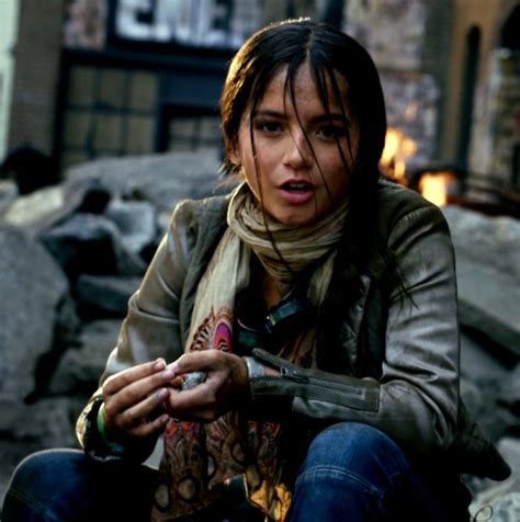 Pin On Isabela Moner
