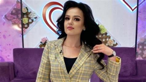 Анна Данченко Мені көбісі біреудің тоқалы деп ойлайды