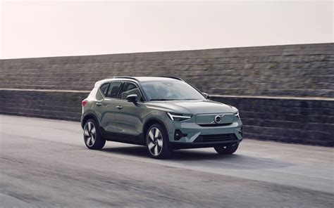 Volvo XC Recharge SUV Drive