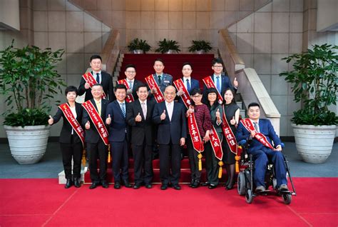 接見十大傑出青年當選人 蘇揆盼讓台灣在世界有一席之地