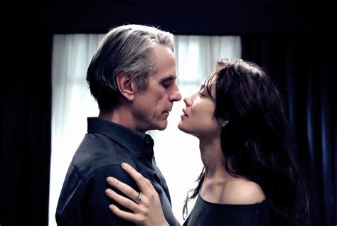 Яка різниця у віці у вас з чоловіком таким і буде з ним сімейне життя Кава з молоком