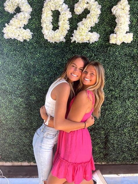 Hannahorlando Summer Poses Grad Parties Party Photo Backdrop
