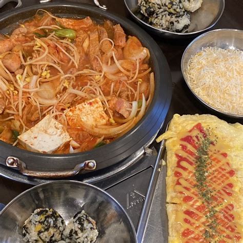 사당 통돼지 두루치기가 맛있는 백채김치찌개 사당점 네이버 블로그