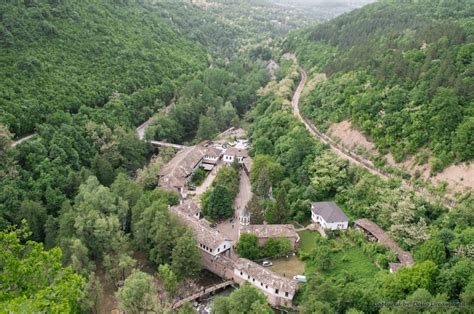 Дряновски Манастир исторически факти разказ от Чамурковата къща