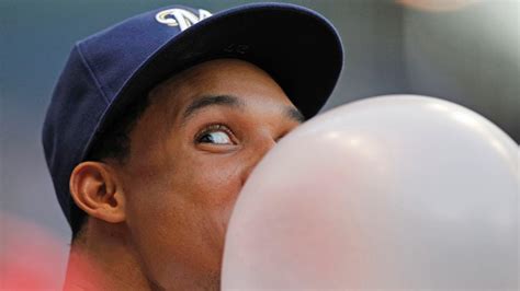 28 Things Baseball Players Can Do While Blowing Bubble Gum Bubbles