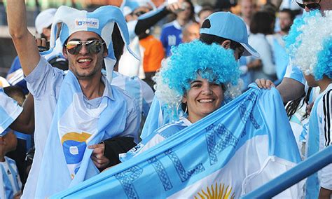 Hinchas Argentinos Coparon El Estadio De Ciudad Del Cabo Infobae