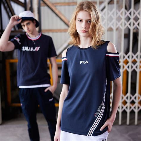 Fila 女吸濕排汗圓領t恤 丈青 5tex 1492 Nv Fila Yahoo奇摩購物中心
