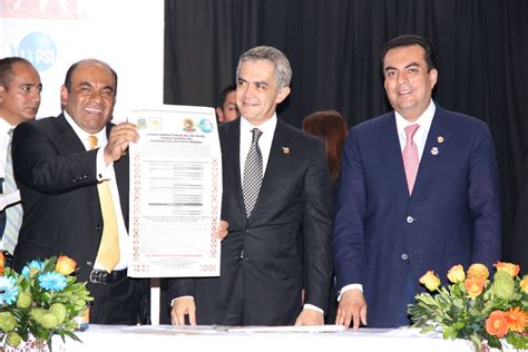 El Jefe De Gobierno Del Distrito Federal Dr Miguel Ángel Mancera