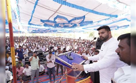 Prajwal Revanna Cops Reject Prajwal Revannas Request For Time To Join