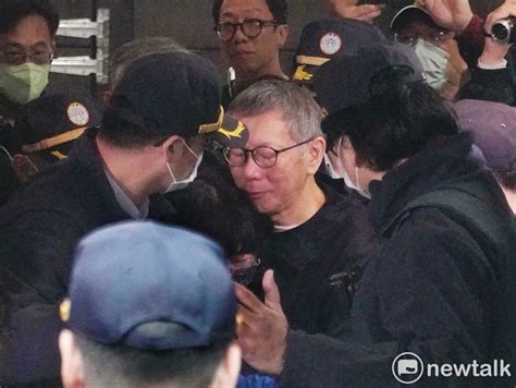 柯文哲父告別式 韓國瑜、傅崐萁等藍營大咖到場致哀