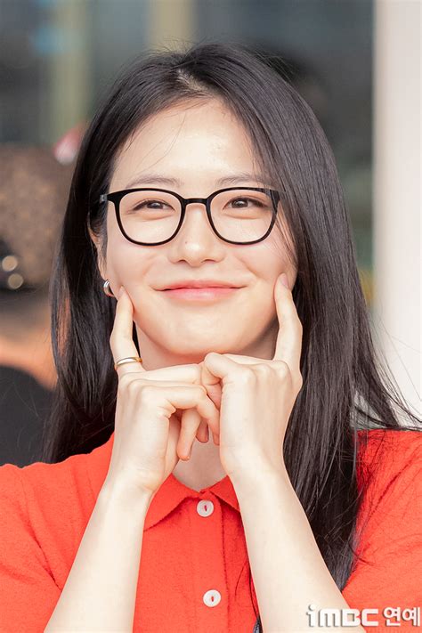 [포토] 신예은 귀엽게 볼 콕