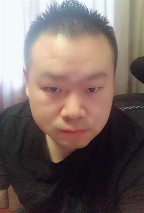 岳雲鵬禿了？微博發文感慨頭髮少，卻被網友po出「變性照」 每日頭條