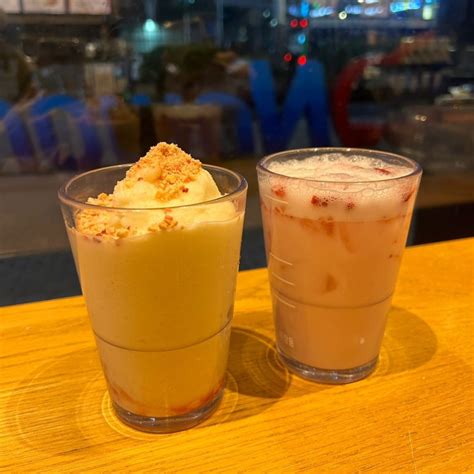 스타벅스 3월 신메뉴 카스텔라 크럼블 딸기 블렌디드 추천 네이버 블로그