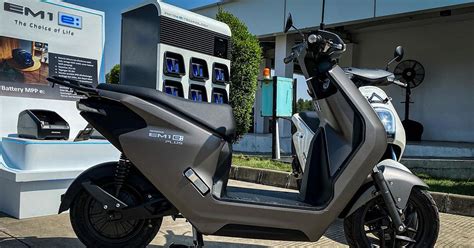 Motor Listrik Honda EM1 E Dan EM1 E Plus Solusi Ramah Lingkungan Untuk Transportasi Masa Depan