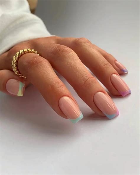 Sintetiza 59 imágenes sobre diseño de uñas cortas francesas recién