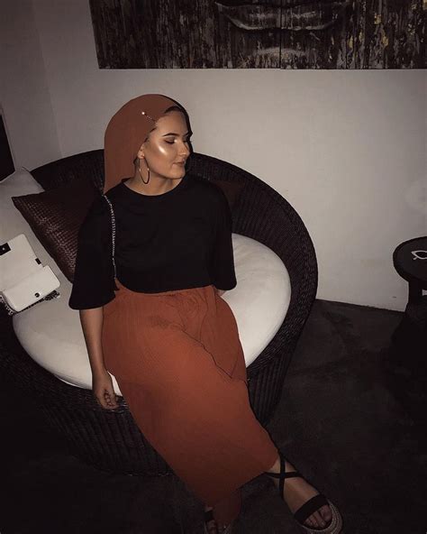 Pin By Luxyhijab On Hijab Otd الحجاب اليومي High Waisted Skirt