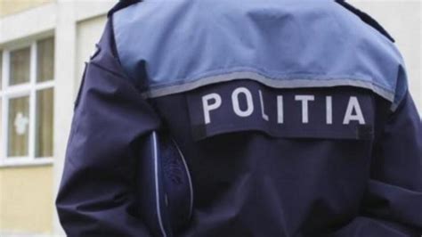S a dat drept polițist